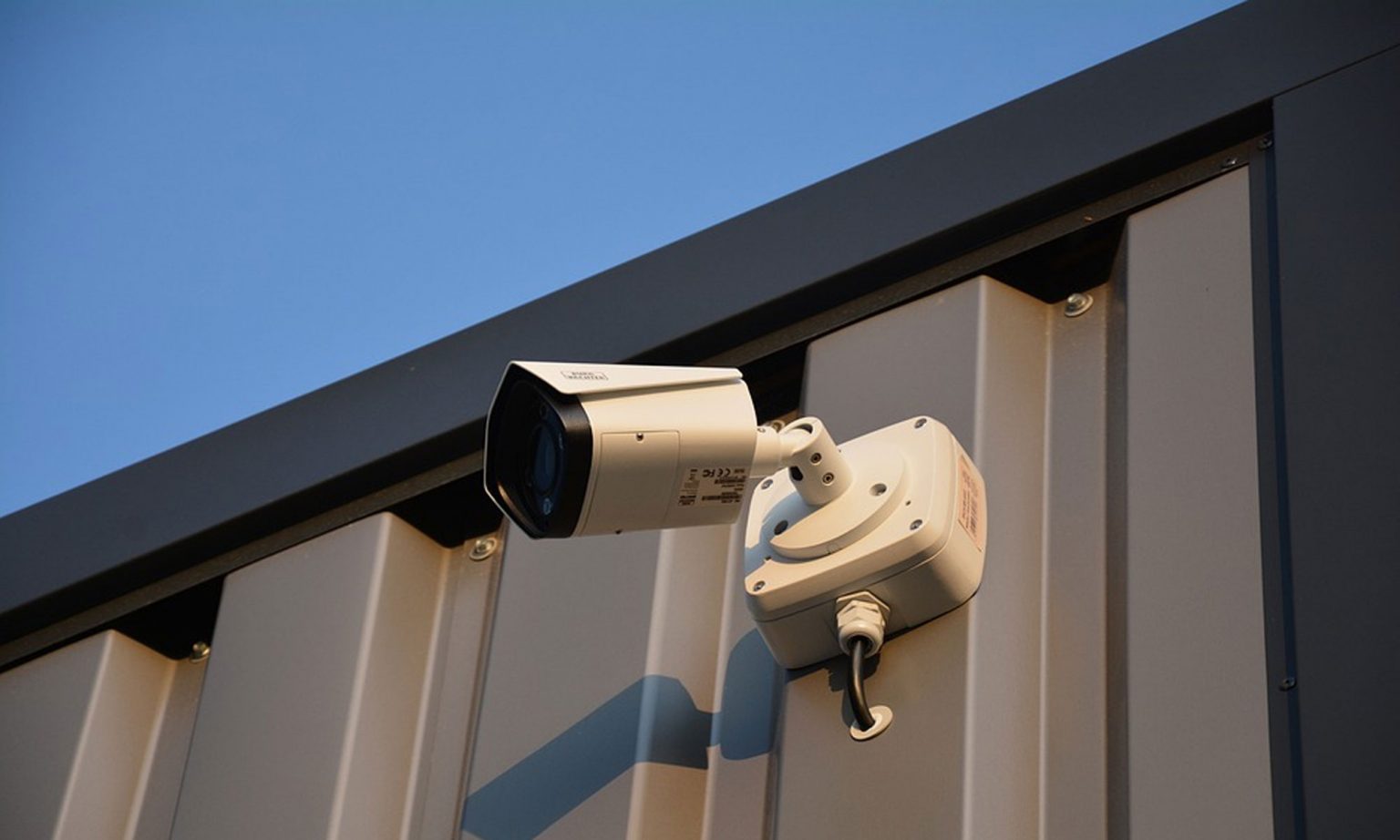 Hikvision DS-2CFSP4/4G, CCTV Solar Panel Bisa Online Tanpa WiFi ...